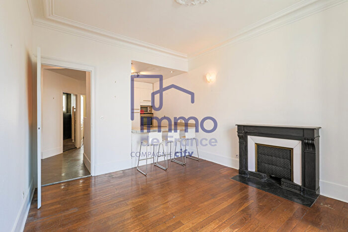 Appartement à vendre - Grenoble, Gare - 3 pièces - 2 chambres