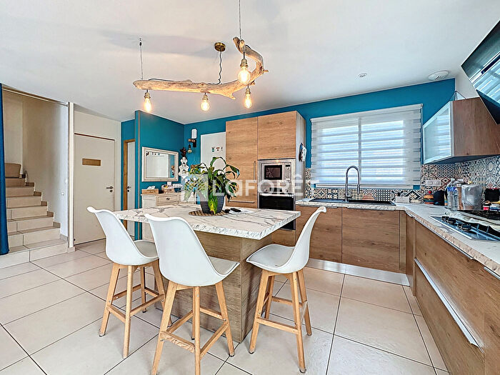 Maison à vendre - Saint-Estève - 4 pièces - 3 chambres