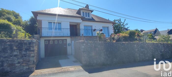 Maison à vendre - Mortain - 6 pièces - 4 chambres