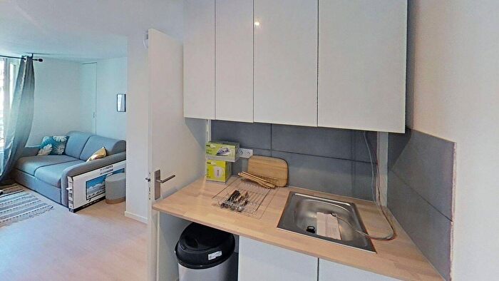 Appartement à louer - Louis Blanc-Aqueduc, Paris ème arrondissement - 1 pièce