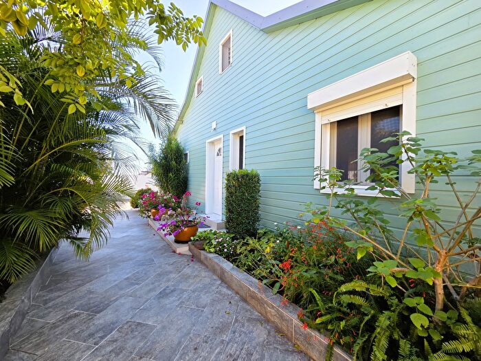 Maison 5 pièces à Saint-Paul, Plateau Caillou, à vendre