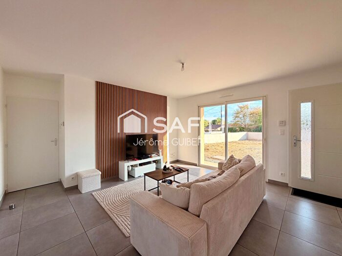 Maison 4 pièces à Nueil-les-Aubiers, à vendre