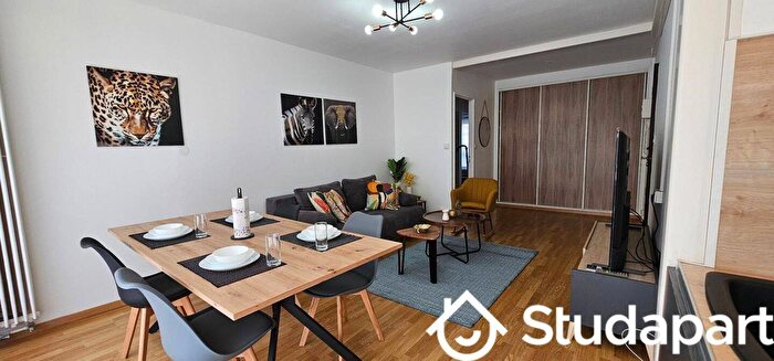 Appartement à louer - Villes de France-Mairie, Vand uvre-lès-Nancy - 1 pièce - 3 chambres