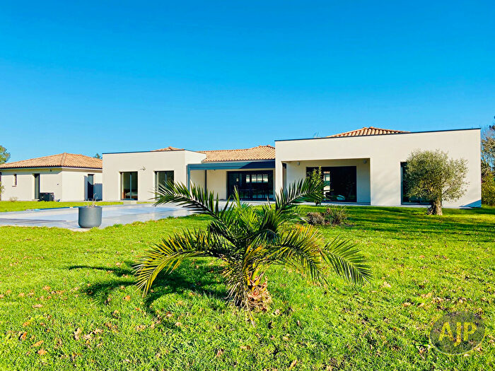 Maison à vendre - Lesparre-Médoc - 4 pièces - 3 chambres