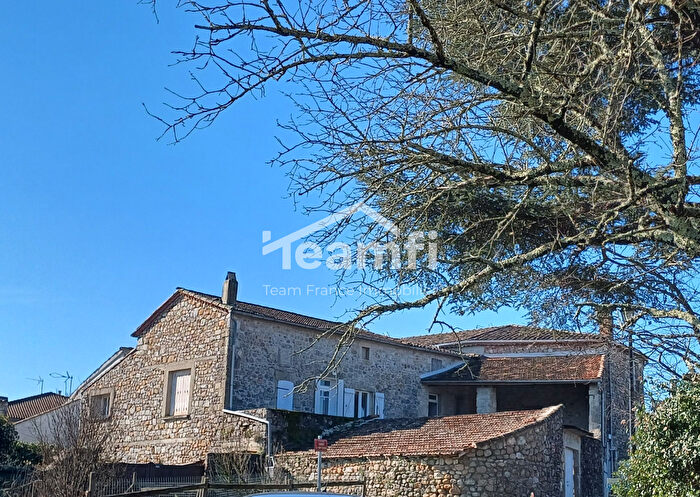 Berrias-et-Casteljau - Maison 5 pièces à louer