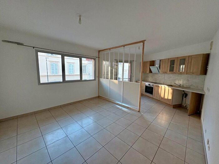 Appartement à louer - Roanne, Gare - 2 pièces - 1 chambre