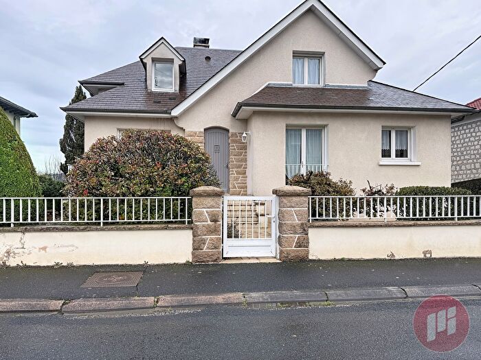 Maison à vendre - Malemort-sur-Corrèze - 5 pièces - 4 chambres