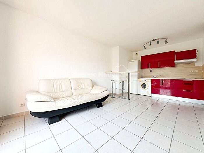 Appartement à louer - La Roque-dAnthéron - 2 pièces - 1 chambre