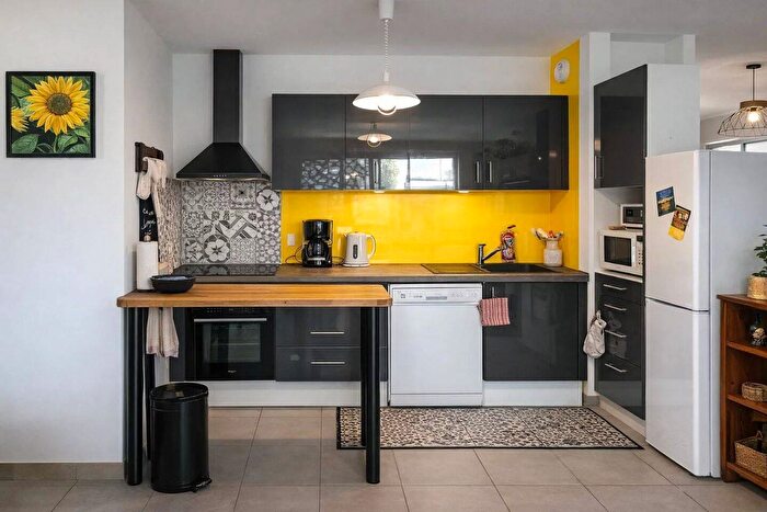 Appartement à louer - Cités, Thonon-les-Bains - 3 pièces - 2 chambres