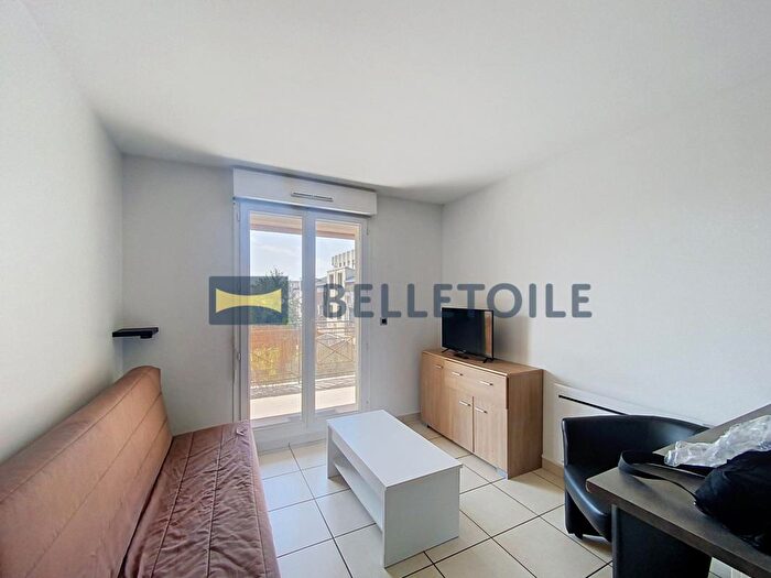 Appartement 1 pièce à Alfortville, Mairie, Gare, à louer