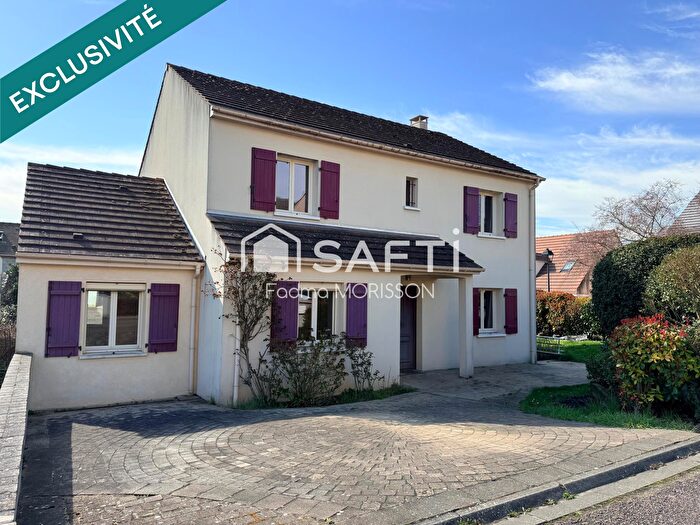 Maison à vendre - Chanteloup-les-Vignes - 6 pièces - 5 chambres