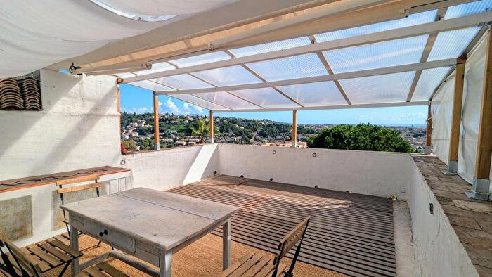 Maison à vendre - Cagnes-sur-Mer, Haut de Cagnes - 6 pièces - 3 chambres