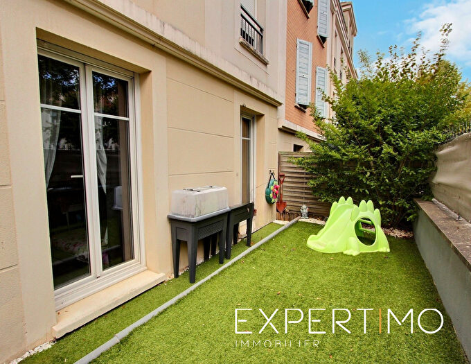 Appartement à vendre - Trappes - 4 pièces - 2 chambres