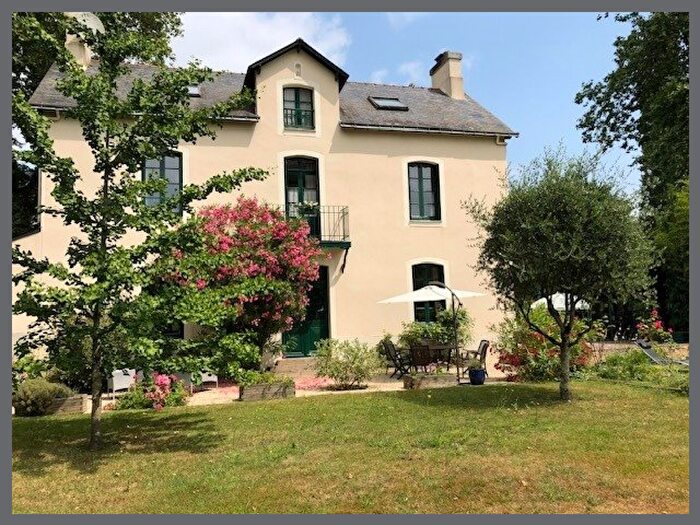 Maisons à vendre et appartements à louer - 1