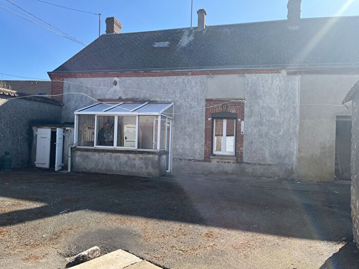 Maison à vendre - Voves - 4 pièces - 3 chambres