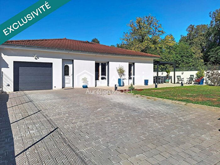 Maison 5 pièces à Villieu-Loyes-Mollon, à vendre