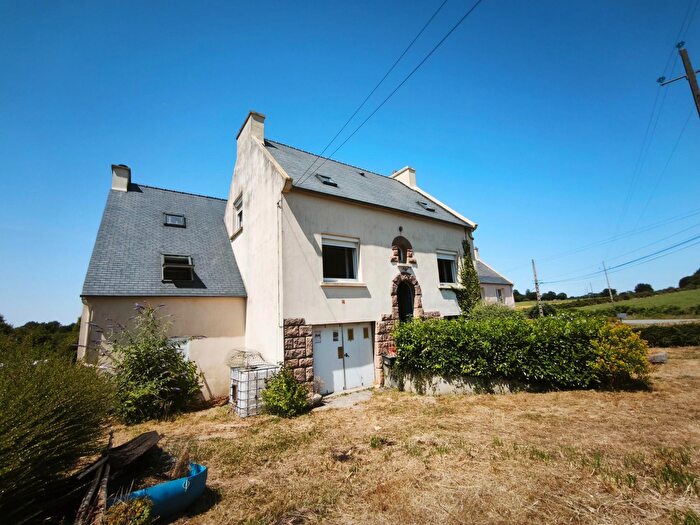 Plounéour-Ménez : Maison 6 pièces à vendre