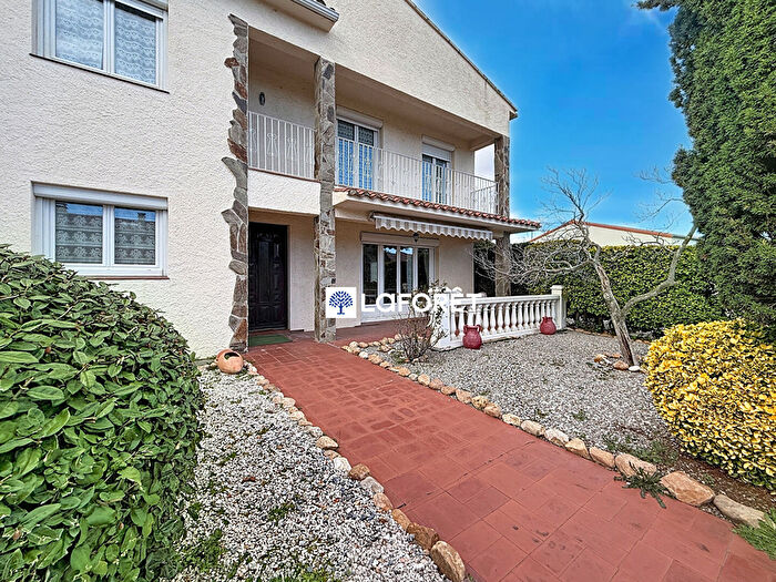 Maison à vendre - Cabestany - 8 pièces - 6 chambres