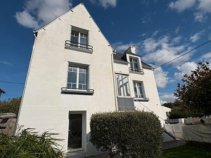 Maison à vendre - Plouhinec - 6 pièces - 4 chambres