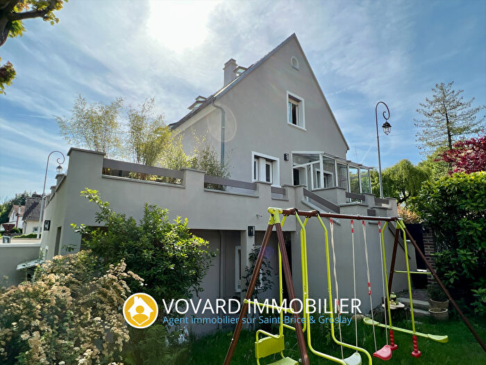 Maison 7 pièces à Saint-Brice-sous-Forêt, Centre-ville, Clos, à vendre
