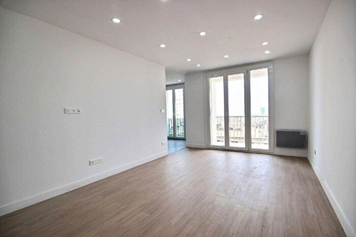 Saint Barthélémy, Marseille 14ème arrondissement : Appartement 3 pièces à louer
