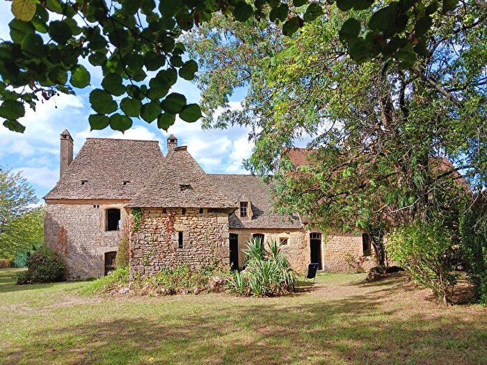 Maison à vendre - Montignac - 8 pièces - 4 chambres