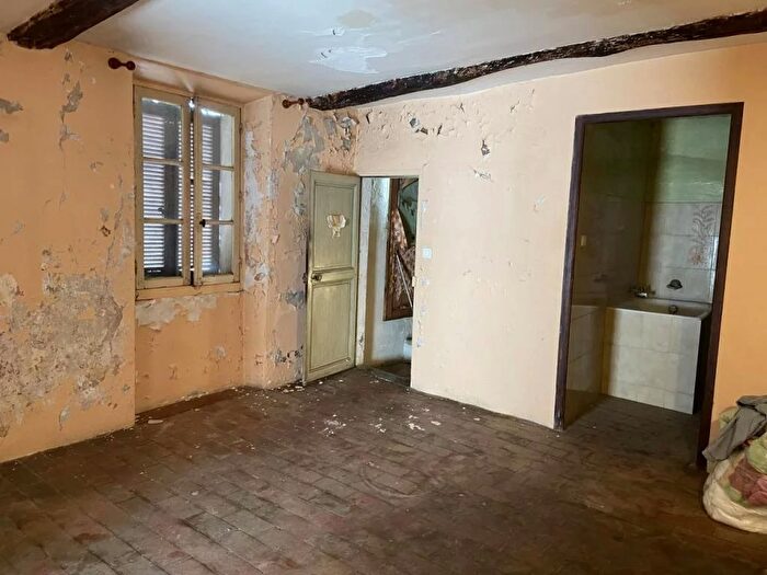 Saint-Maximin-la-Sainte-Baume, Centre-ville : Maison 4 pièces à vendre