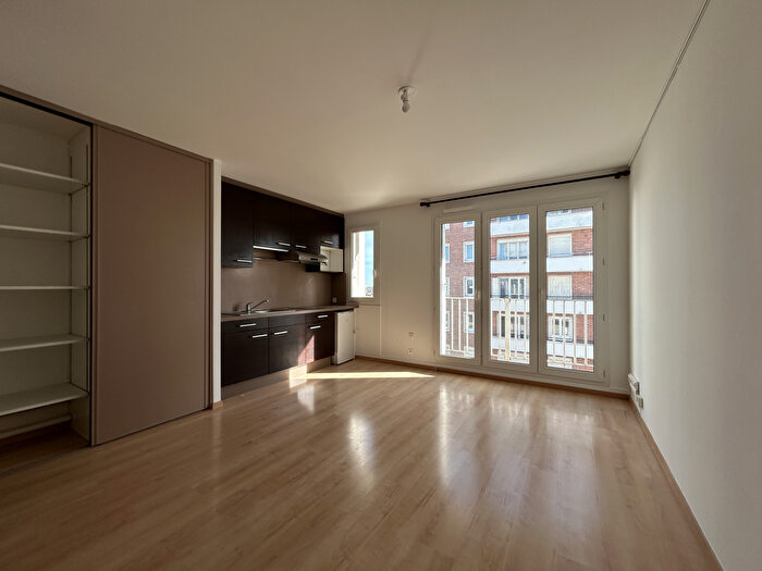 Appartement à louer - Troyes, Gare - 1 pièce