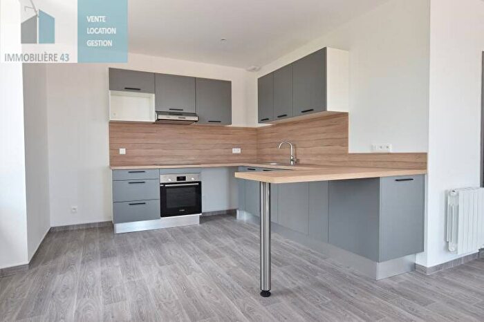 Appartement à louer - Solignac-sur-Loire - 3 pièces - 2 chambres