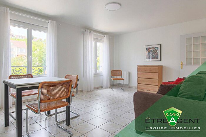 Appartement 1 pièce à Le Centre, Andrésy, à louer
