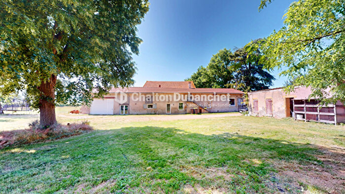 Saint-Romain-la-Motte : Maison 5 pièces à vendre