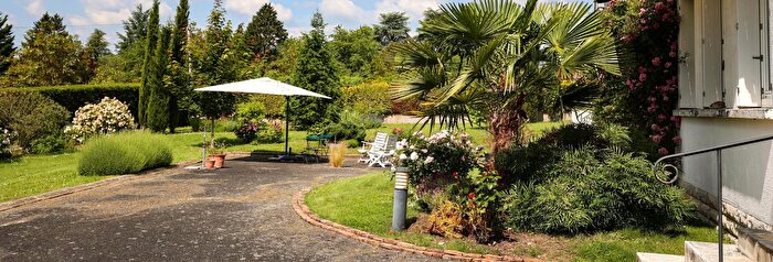 Maison à vendre - Montrésor - 9 pièces - 6 chambres