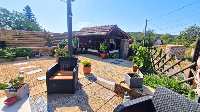 Maison 5 pièces à Busset, à vendre