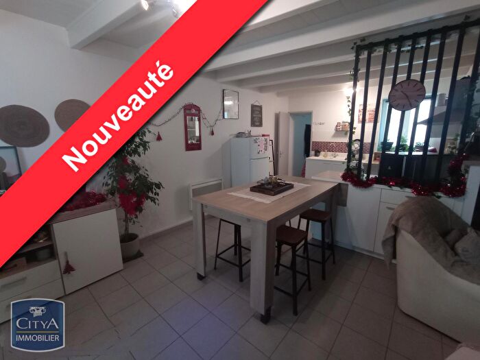 Maison à vendre - Villeneuve-la-Comtesse - 3 pièces - 2 chambres