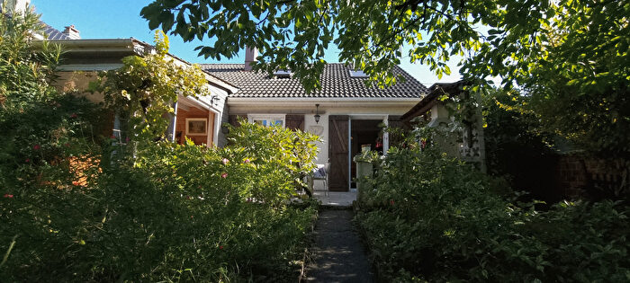 Maison à vendre - Mitry-Mory, Mitry-Mory - 6 pièces - 4 chambres