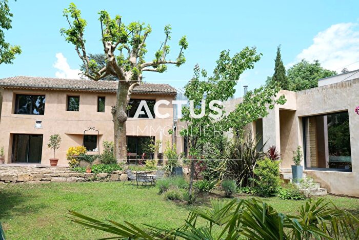 Maison à vendre - Grans - 6 pièces - 4 chambres