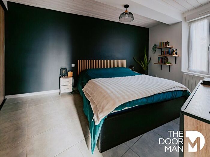 Appartement à vendre - Le Val - 3 pièces - 2 chambres