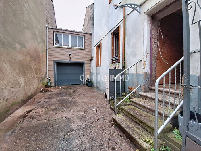 Maison à vendre - Boulay-Moselle - 6 pièces - 3 chambres