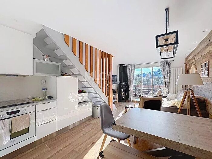 Appartement à vendre - Saint-Étienne-de-Tinée - 3 pièces - 2 chambres