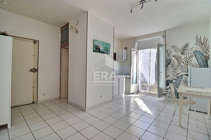 La Garenne-Colombes, Centre Nord, Gare, Mairie : Appartement 1 pièce à vendre