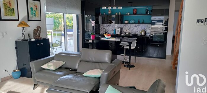 Maisons à vendre et appartements à louer - 1