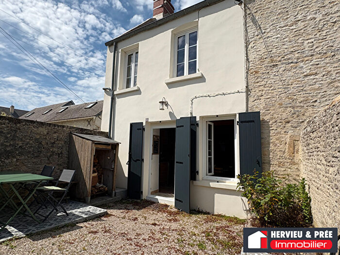 Ver-sur-Mer : Maison 2 pièces à vendre