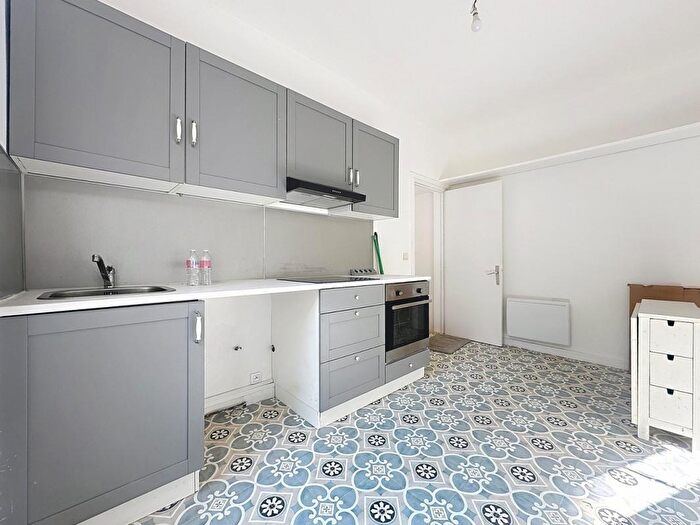 Appartement à louer - Asnières-sur-Seine, Bécon, Bourguignons - 1 pièce