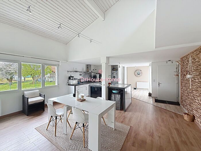 Maison 5 pièces à Saint-Michel, à vendre
