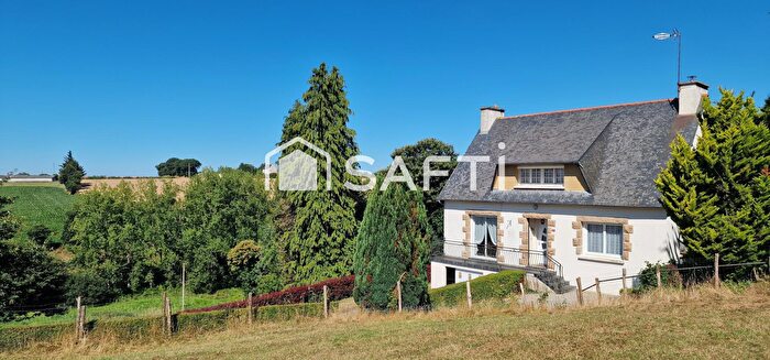 Maison à vendre - Saint-Gouéno - 6 pièces - 4 chambres