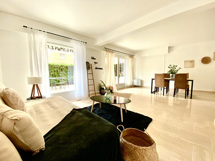 Appartement 4 pièces à vendre - Cannes, Carnot