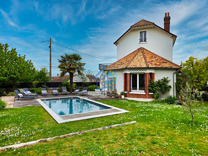 Épône : Maison 12 pièces à vendre