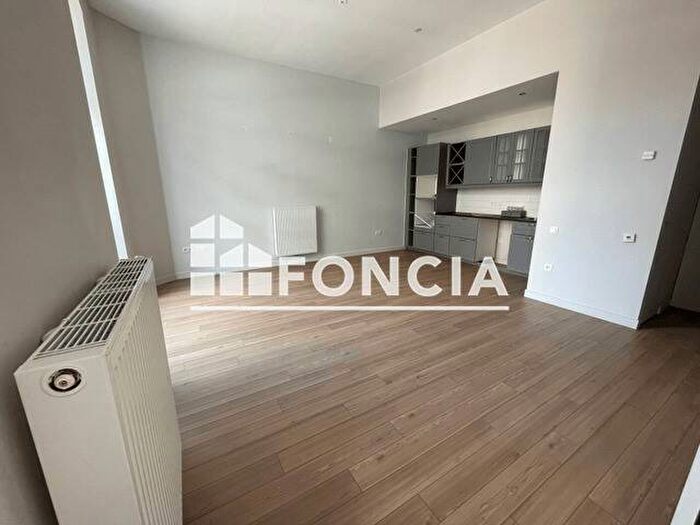 Appartement à louer - Hyper Centre-Vieille Ville, Saint-Étienne - 2 pièces - 1 chambre