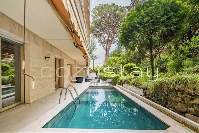 Appartement 4 pièces à vendre à Cannes, Californie Pezou