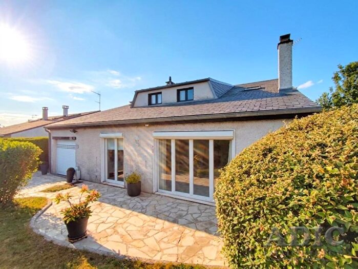 Maison 8 pièces à Moussy-le-Neuf, à vendre